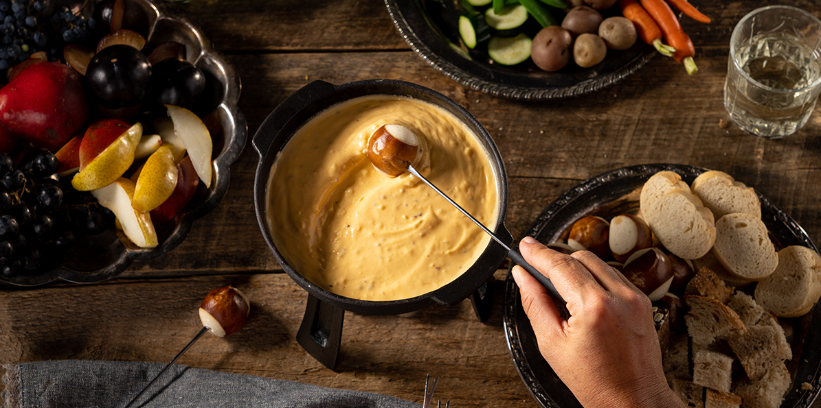 Cheesy 4 State Cheddar Fondue | Sargento® Foods Incorporated