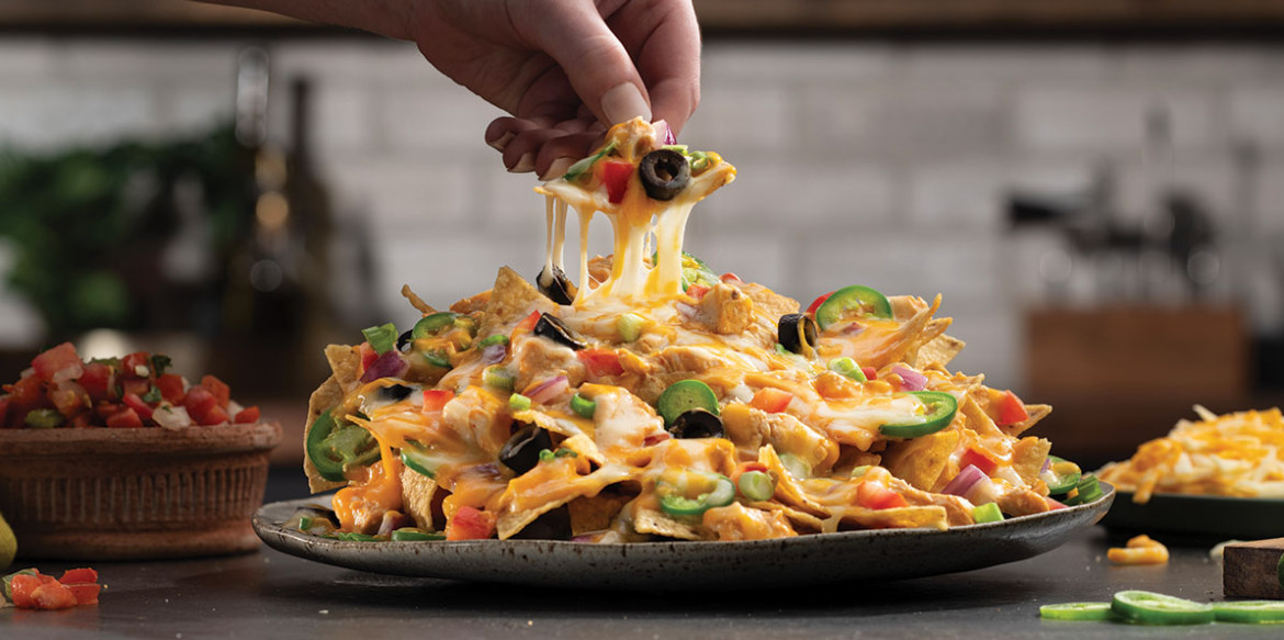 Cheesy Firecracker Chicken Nachos Recipe | Sargento